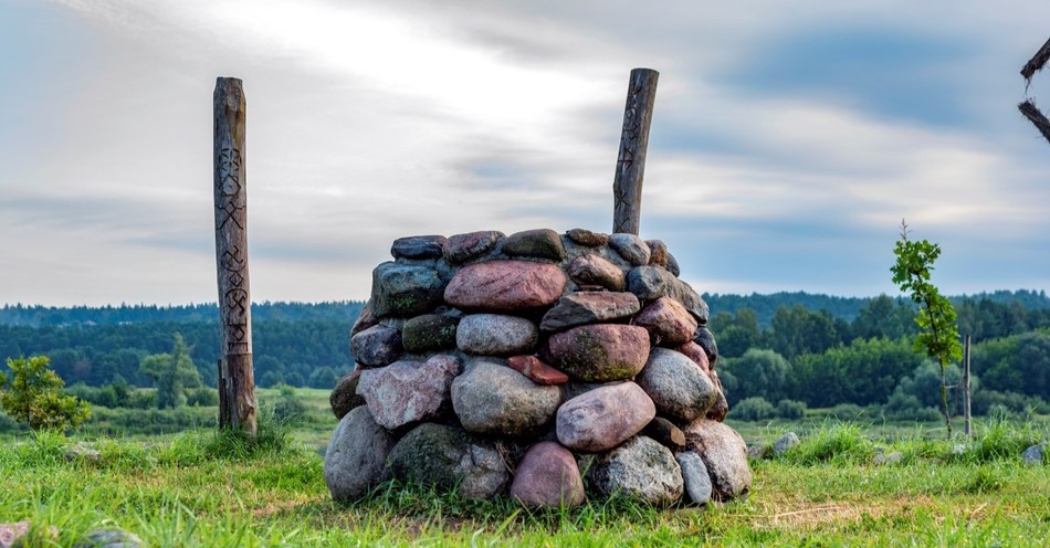 Unveiling the Deeper Meaning of Altars in the Bible | PHMedia Blog